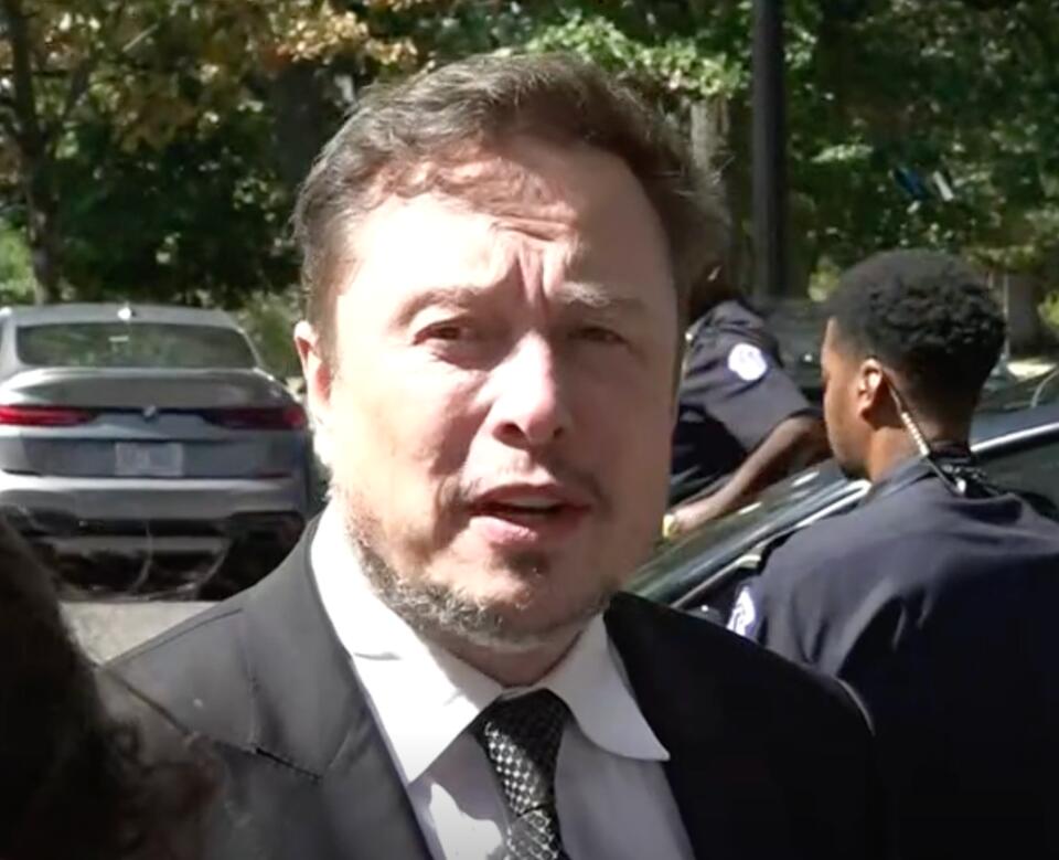 Elon Musk: Neuralink implants computer brain chip in first human ...