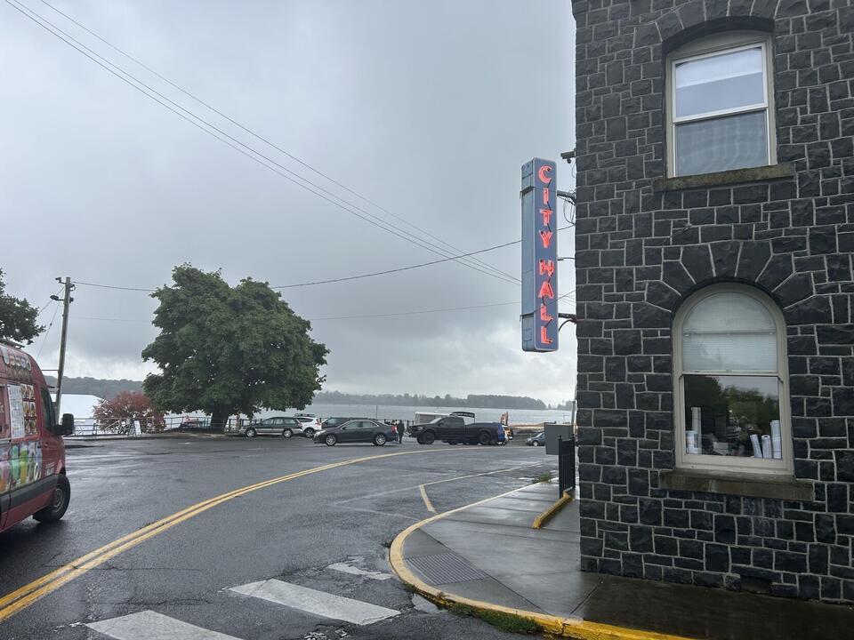Recognized: St. Helens receives budget presentation award - NewsBreak