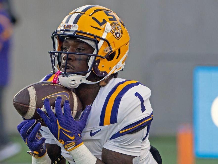 LSU WR Aaron Anderson, a New Orleans native, made his 1st career ...