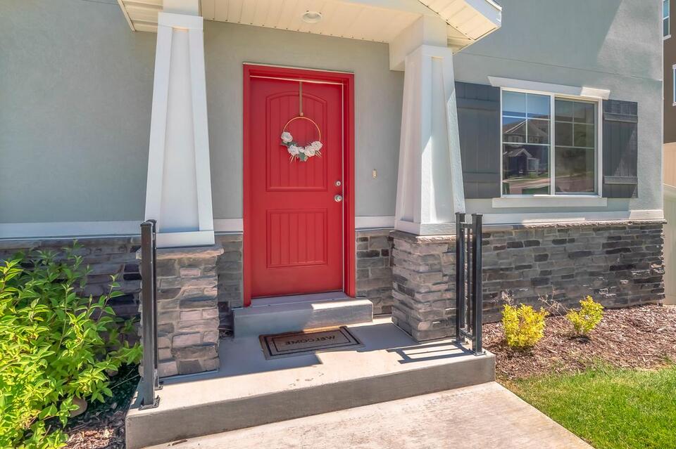 5 Projects That Boost Home Value — and 5 Cheap Alternatives - NewsBreak