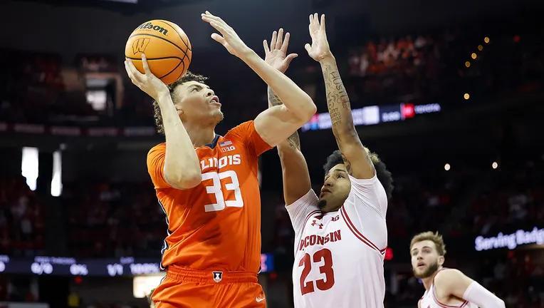 Illinois beats Wisconsin, Howard Moore gets standing ovation - NewsBreak