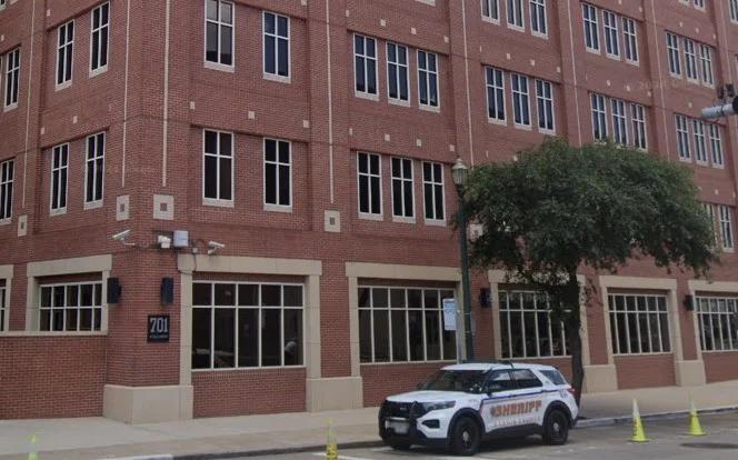 Inmate Dies After Medical Emergency at Harris County Jail - NewsBreak