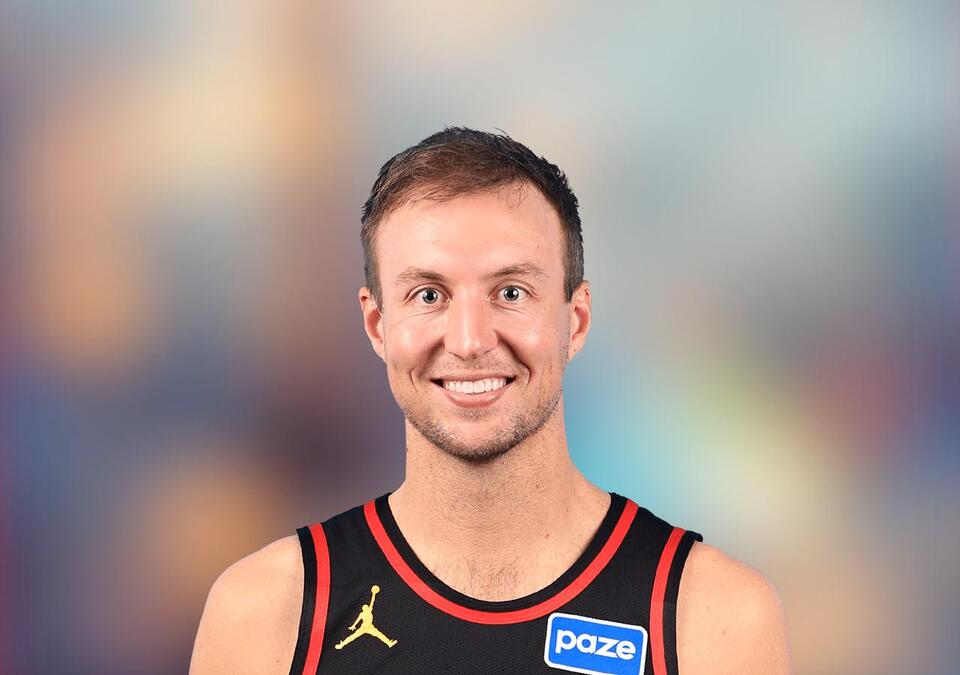 Lakers picking up Luke Kennard in trade with Hawks for Gabe Vincent ...