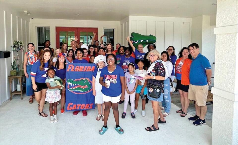 The Gator Club bakes for Day of Service - NewsBreak
