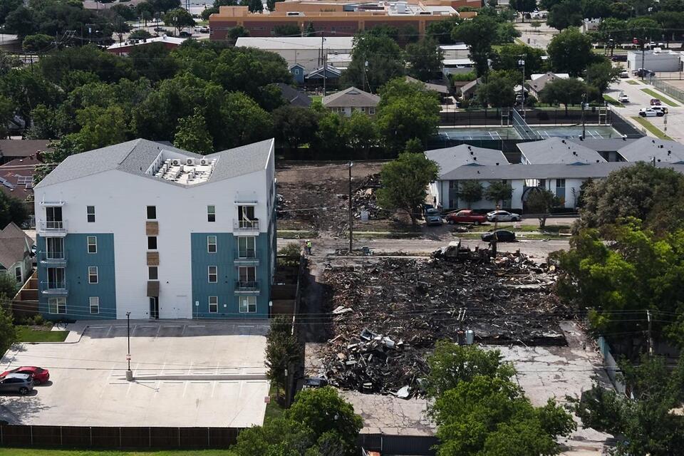 3 dead, including child, after explosion levels Dallas apartment ...