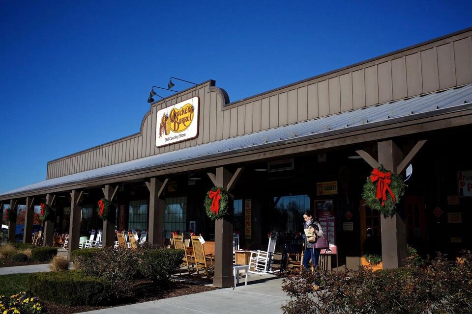 Will Cracker Barrel be open on New Year's? Restaurant hours and more ...