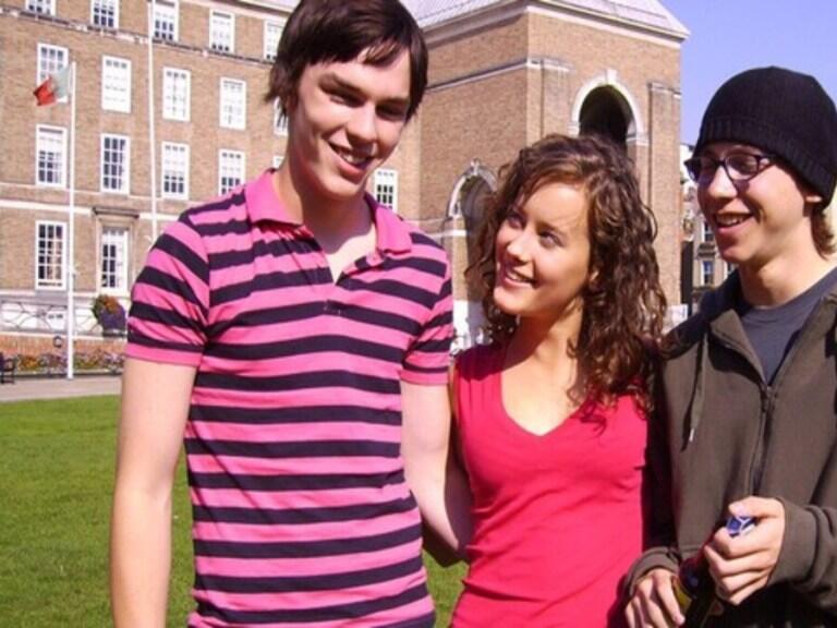 Skins (2007) Season 7 Streaming: Watch & Stream Online via Hulu
