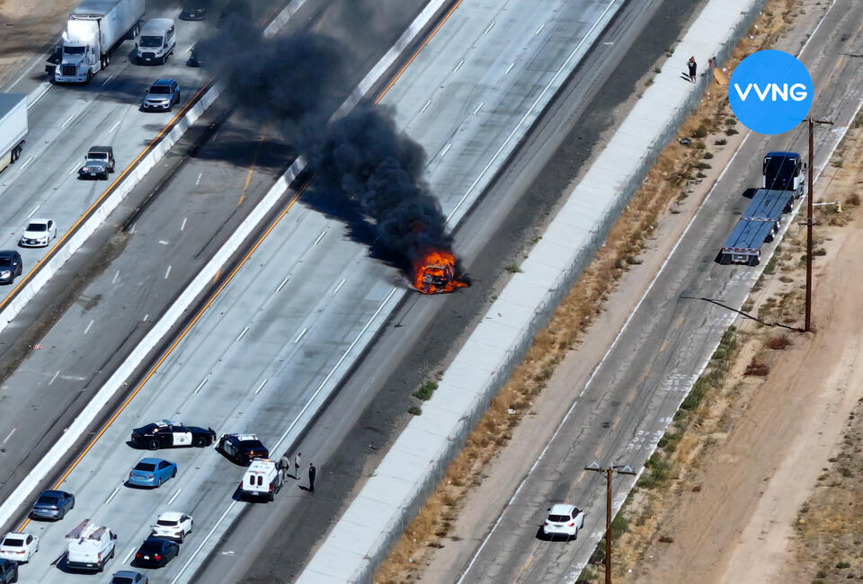 Vehicle Fire Temporarily Shuts Down I-15 Freeway in Hesperia - NewsBreak