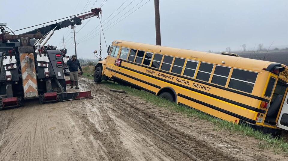 School bus crash in Boone County results in minor injuries - NewsBreak