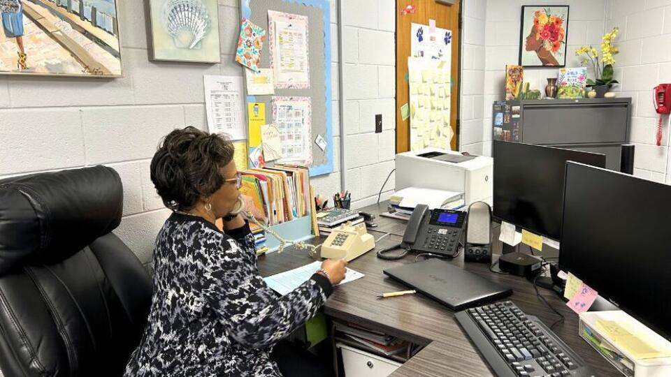 Spend a day like a school principal at Bolton Elementary School - NewsBreak