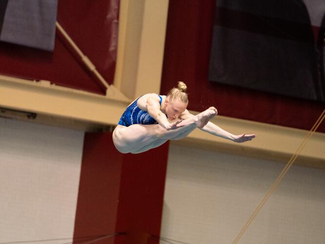 Sarah Bacon Ne US Diving Trials Me Women’s Springboard Me Top Sthaan ...