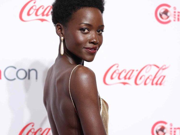 Lupita Nyong'o Nailed Statuesque Hollywood Glam with a Shimmery ...