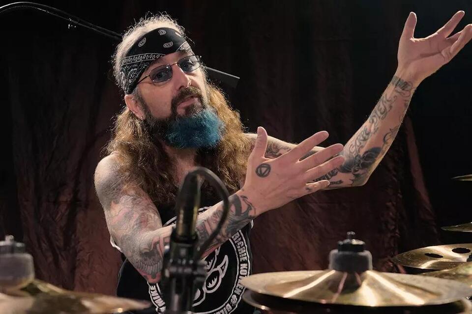 10 Mind-Boggling Metal Drum Solos - NewsBreak