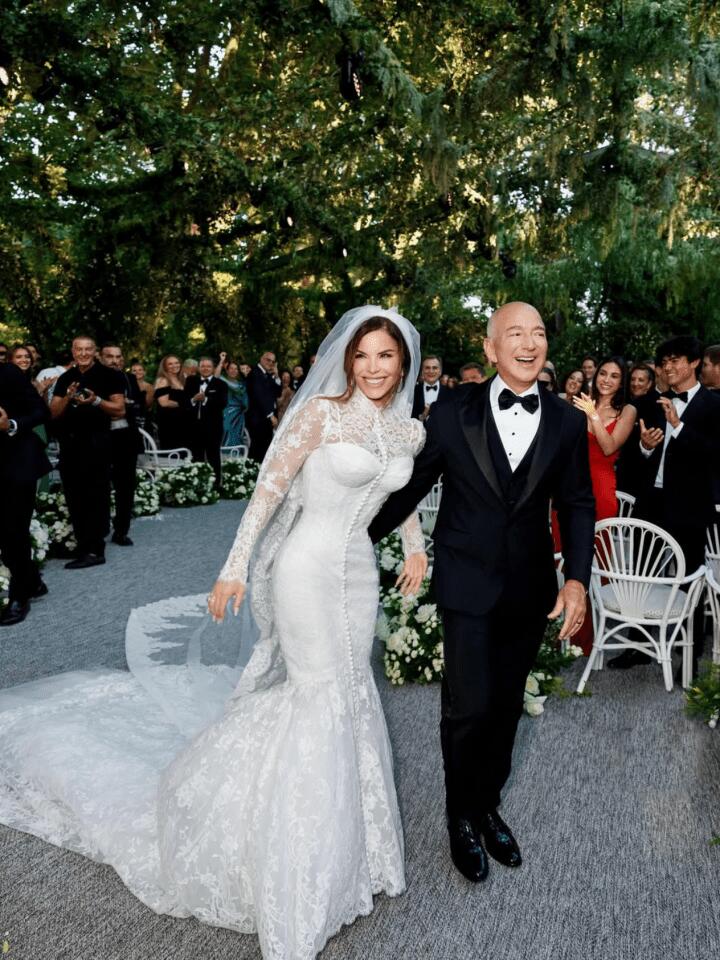 Jeff Bezos and Lauren Sanchez say I DO in front of cheering A-list ...