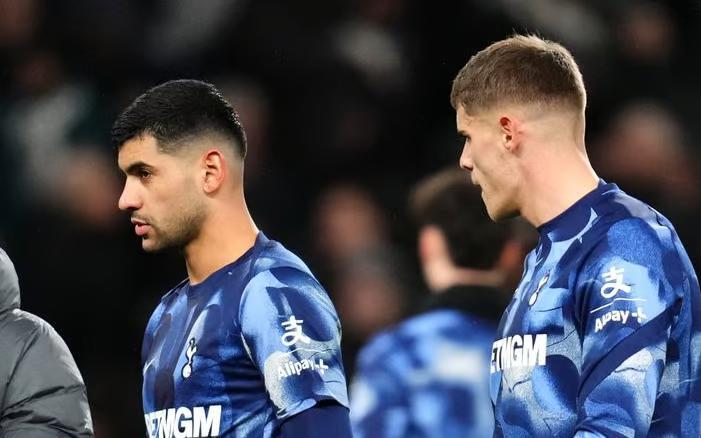 Tottenham handed Ben Davies injury boost amid anxious wait over ...