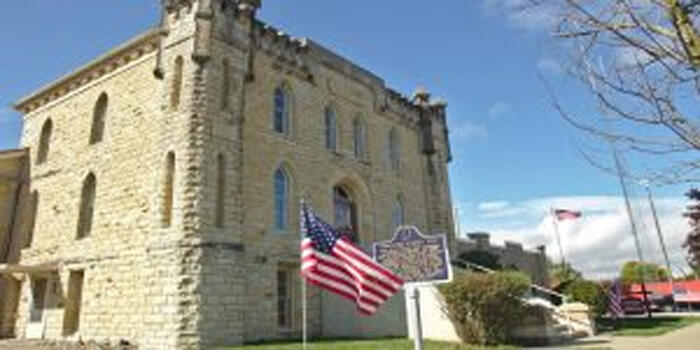 Timeline From The Past: Opera House, Steer Inn - NewsBreak