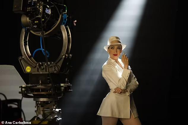 Jennifer Lopez has 11 musical numbers and plays 3 characters in last ...