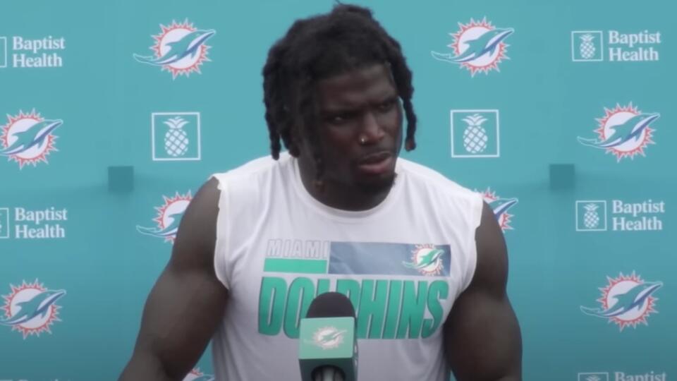 Dolphins release statement on Tyreek Hill’s altercation with police - NewsBreak