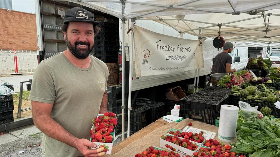 Meet Alex Frecker, the newest face at the farmers market - NewsBreak