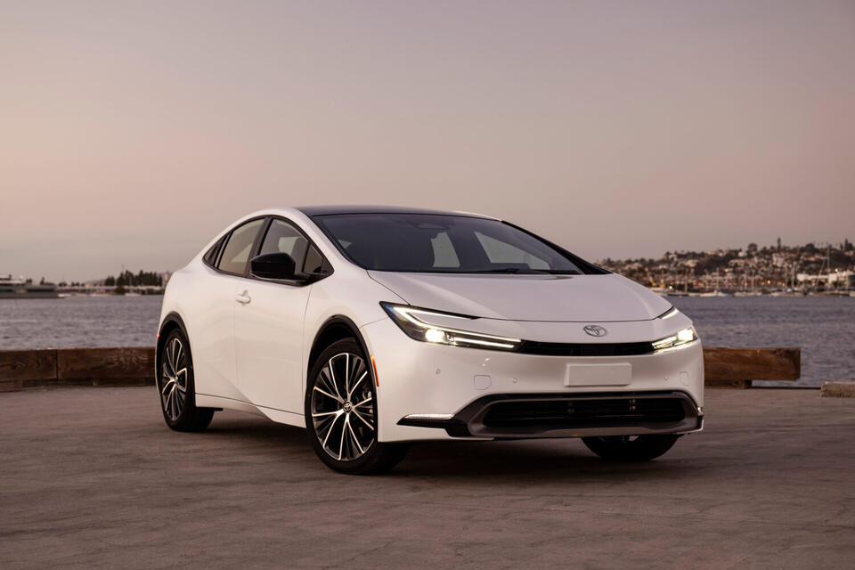 Gas-Guzzler? Nah. These 2025 Cars Are Pure Penny Savers - NewsBreak