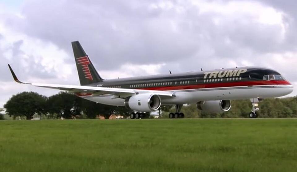 SEE: Rare Tour Inside Trump’s Airplane - NewsBreak