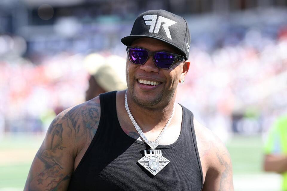 Flo Rida, Kesha Perform 2009 Smash Hit Together for First Time Ever ...