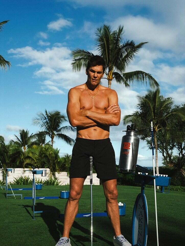 NFL fans demand Tom Brady make unretirement decision after quarterback ...