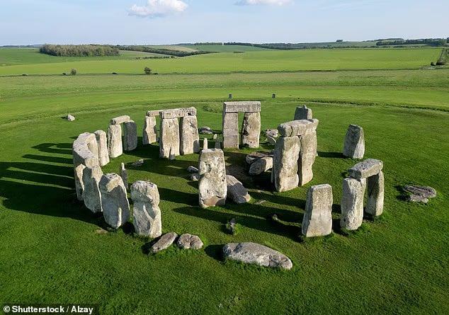 Grains of sand solve Stonehenge mystery: Scientists find evidence the ...