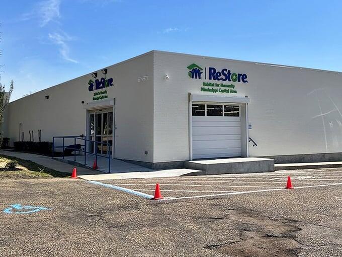 6 Massive Thrift Stores In Mississippi With Unbelievable Deals Too Good ...