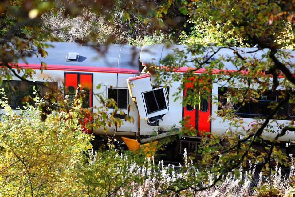 Train crash could have been avoided if driver had used emergency system ...