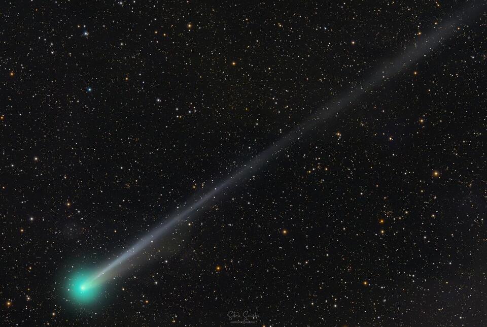 How To View The ‘Best Comet Of 2025′ And A Second Comet As They Peak ...
