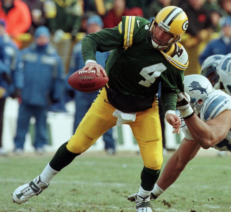 Packers Legend Brett Favre Sends Uplifting Message to Shedeur Sanders ...