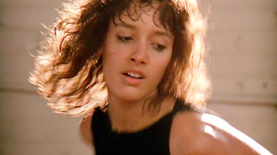 ‘80s ‘Flashdance' Icon Jennifer Beals Turns 62 and Has Barely Aged a ...