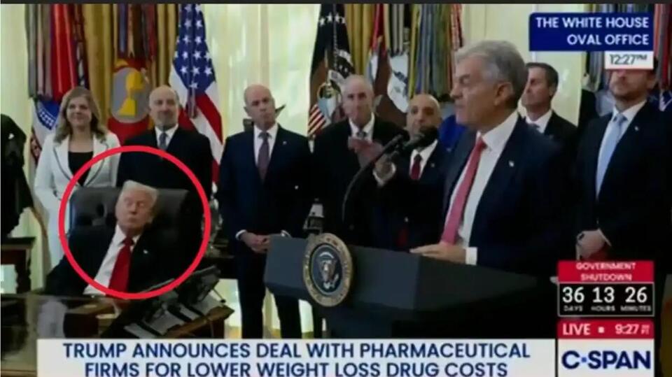 Dozing Don: Trump 'Struggles For 20 Minutes' To Stay Awake At Oval ...
