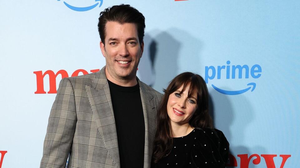 Zooey Deschanel Reveals Fiancé Jonathan Scott is Restoring Her ...