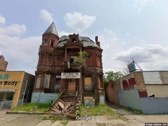 Fire Rips Through Newark's Historic Kastner Mansion — Again