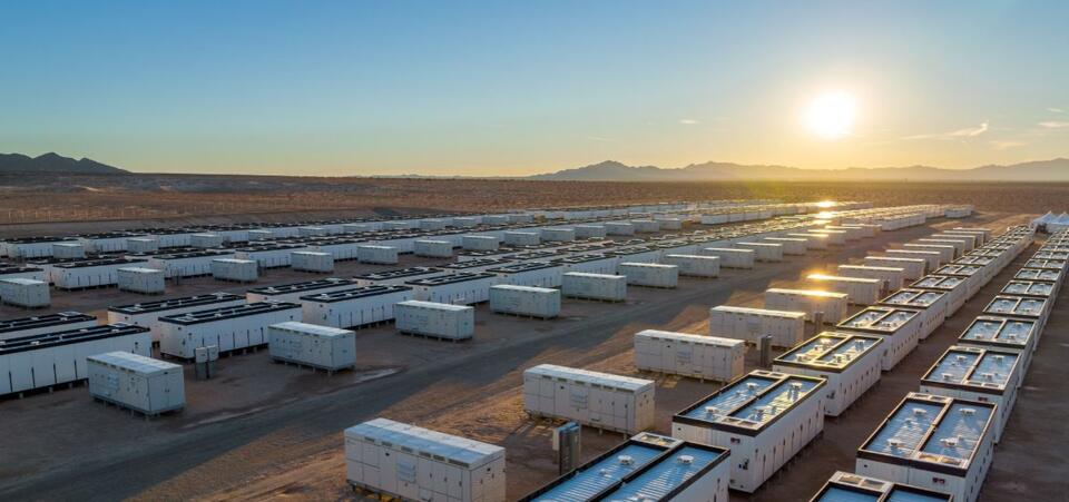 Fluence and Torch Clean Energy Launch 160 MW Battery Storage Project in ...