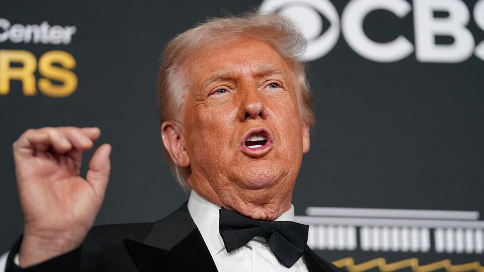 Artist Who Canceled Show at Trump’s Kennedy Center Speaks Out - NewsBreak