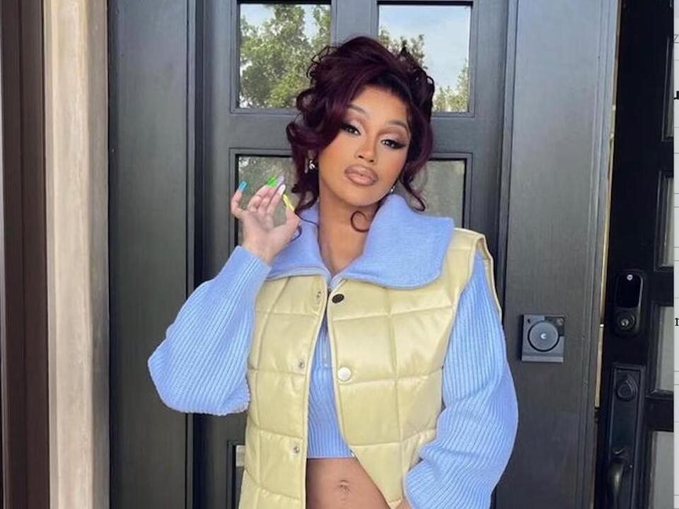 Cardi B Is Flipping The Script On Nail Art By Taking It In An Extreme ...