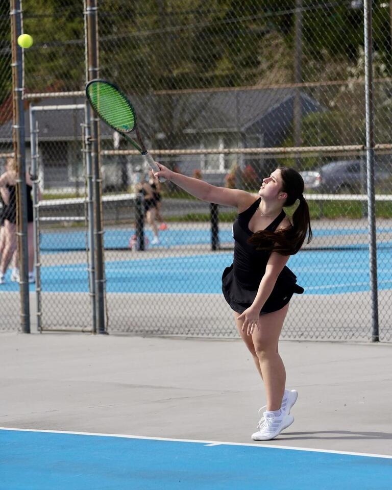 Gresham and Sandy girls tennis duel in 4-4 dual meet draw - NewsBreak