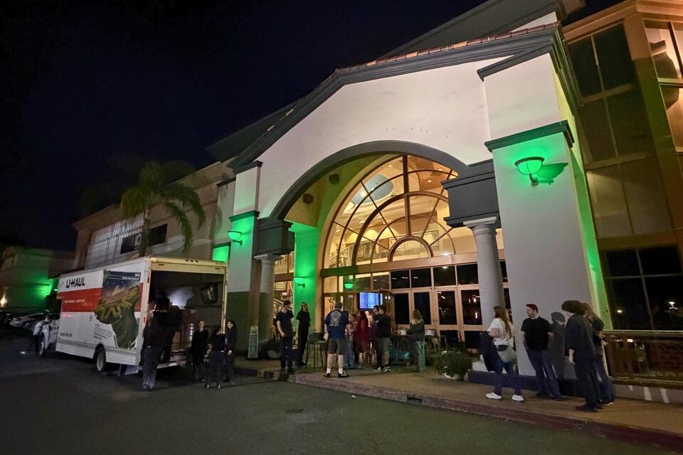 LOOK Dine-In Cinemas closes Redlands theater - NewsBreak