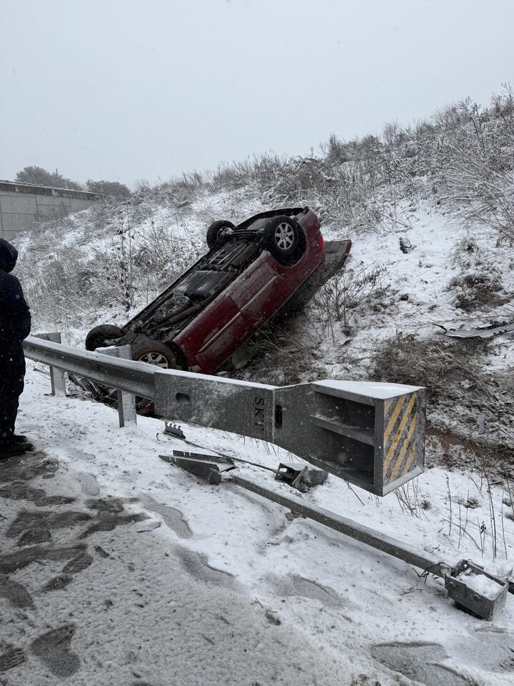 National Weather Service issues winter storm warning for a handful of counties as snow continues ...