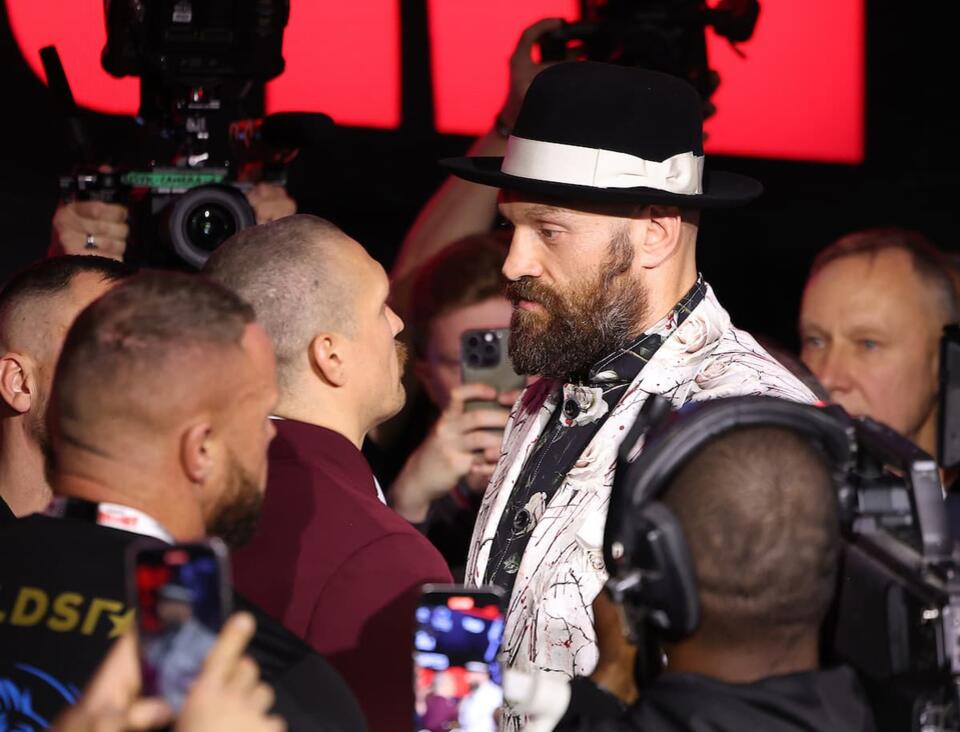Photos: Usyk vs Fury rematch presser face-off breaks record, lasts over ...