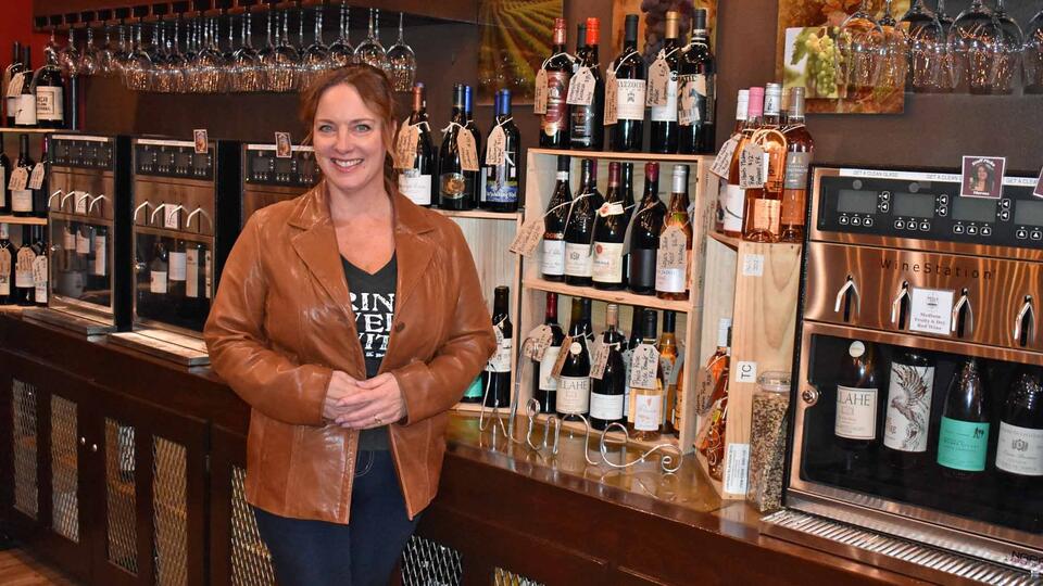 Ames wine bar owner Beth DeVries to receive philanthropy award: 'It's never just one person ...