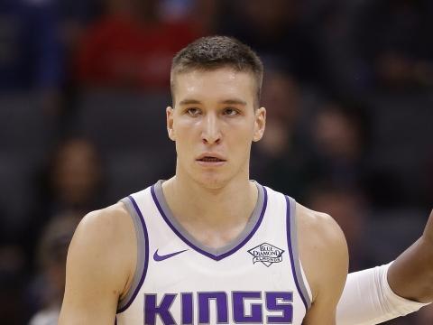 Bogdan Bogdanovic coming off Hawks' bench on Friday