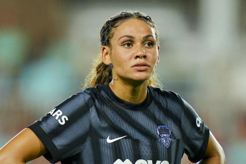 Soccer star Trinity Rodman agrees to new 3-year deal with the NWSL's ...