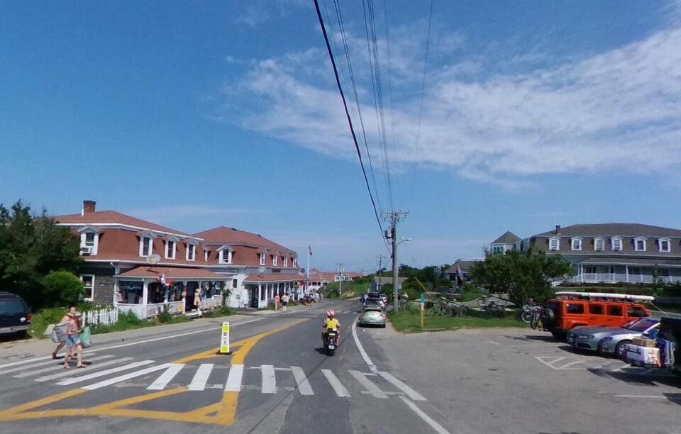 10 Secluded Neighborhoods Surrounded By the Natural Beauty of Rhode ...