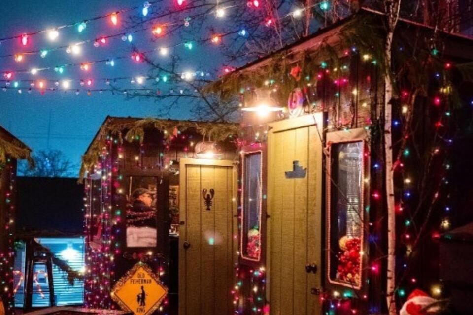 Experience Cozy Dining in This Restaurant's Heated Shacks - NewsBreak