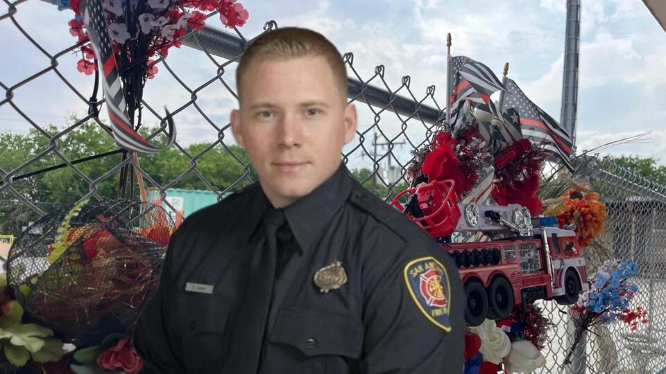 Community honors firefighter Scott Deem, killed in 2017 Ingram Square ...