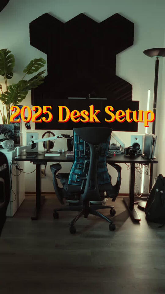 My 2025 Desk Setup 👀 #justinbchau #desksetup #setup #ultrawide # ...
